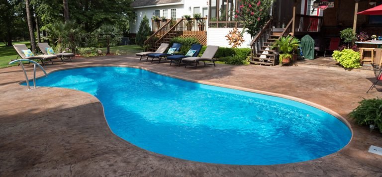 Saltwater vs Freshwater Pools: Cost and Maintenance - Pool Calculator